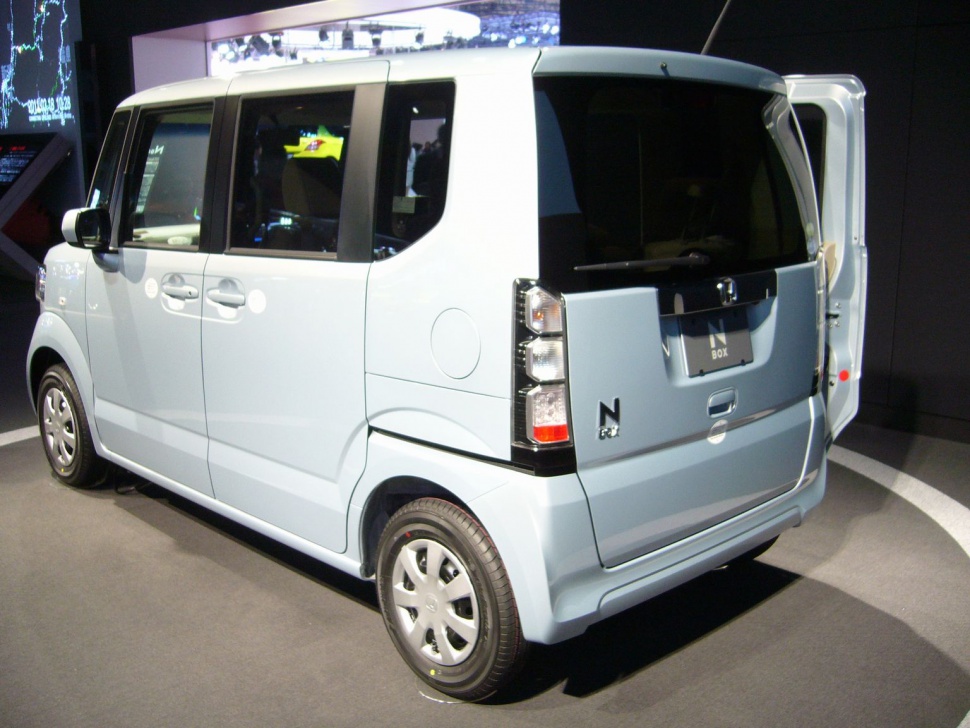 Honda N-Box technical specifications and fuel economy